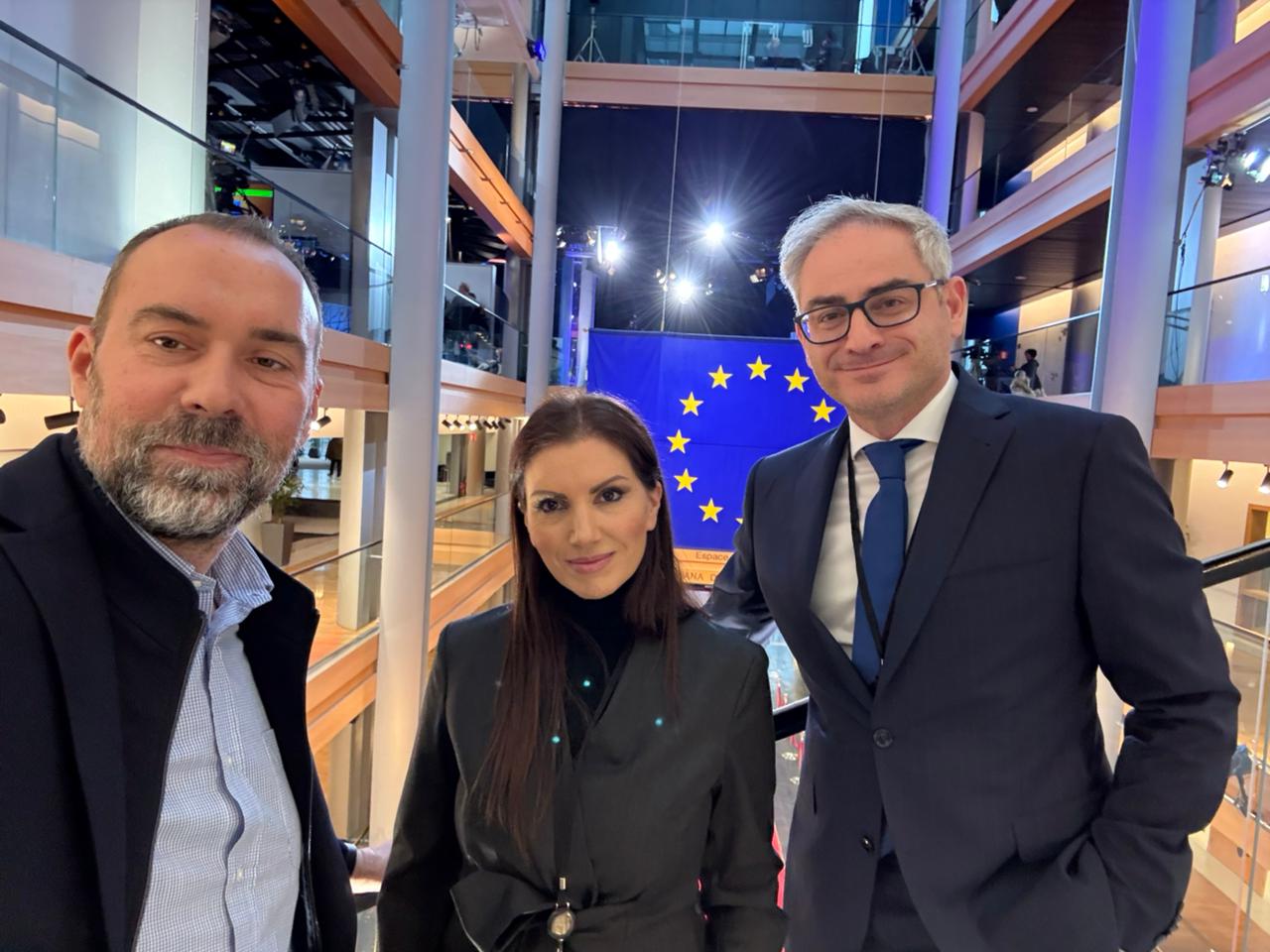 Στα άδυτα της Ευρωβουλής. Backstage από την αποστολή του TRIKALAVOICE στο Στρασβούργο (video ...